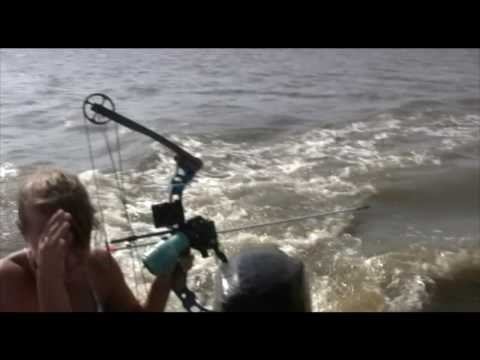 Bowfishing Made Better With Girls! | Bowhunting Videos