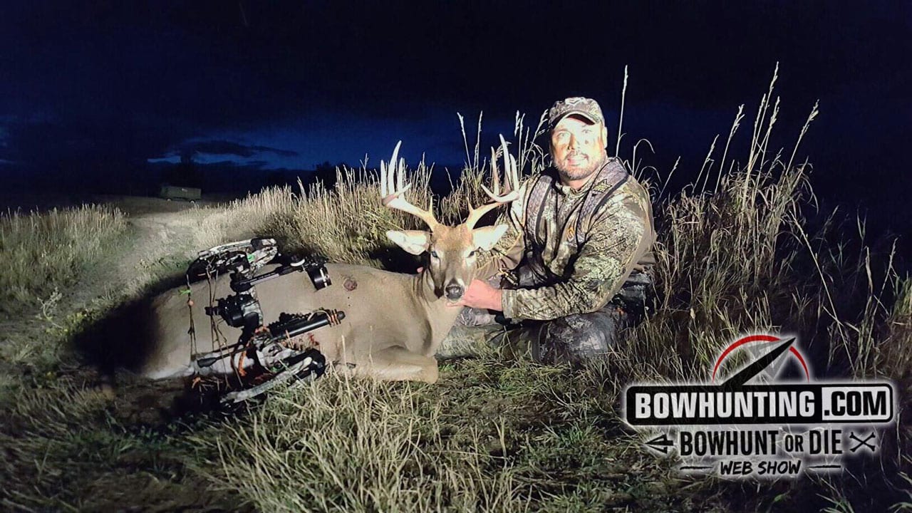 Sturgill Strikes on Early Season Deer in WY | Bowhunting.com