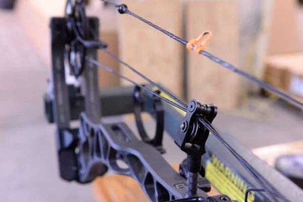 How to Change A Compound Bow String & Cable | Bowhunting.com