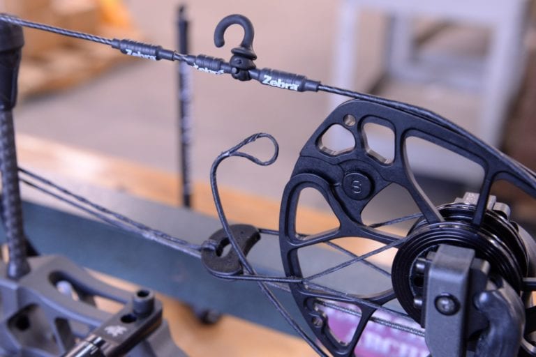How to Change A Compound Bow String & Cable | Bowhunting.com
