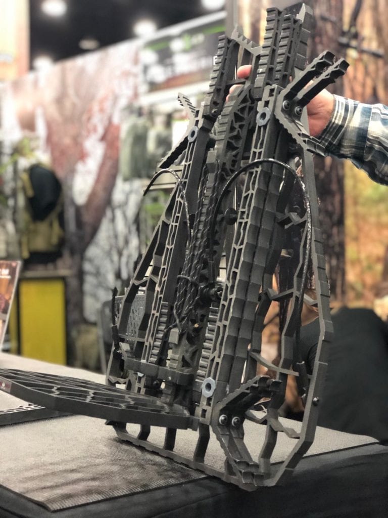 Lone Wolf Custom Gear: D'acquisto Series 1.0 | Bowhunting.com