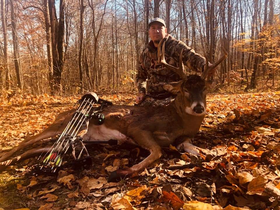 Whitetail deer in Ohio by Ryan Gruver | Bowhunting.com