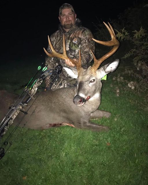 Fan Trophy Photos | Bowhunting.com