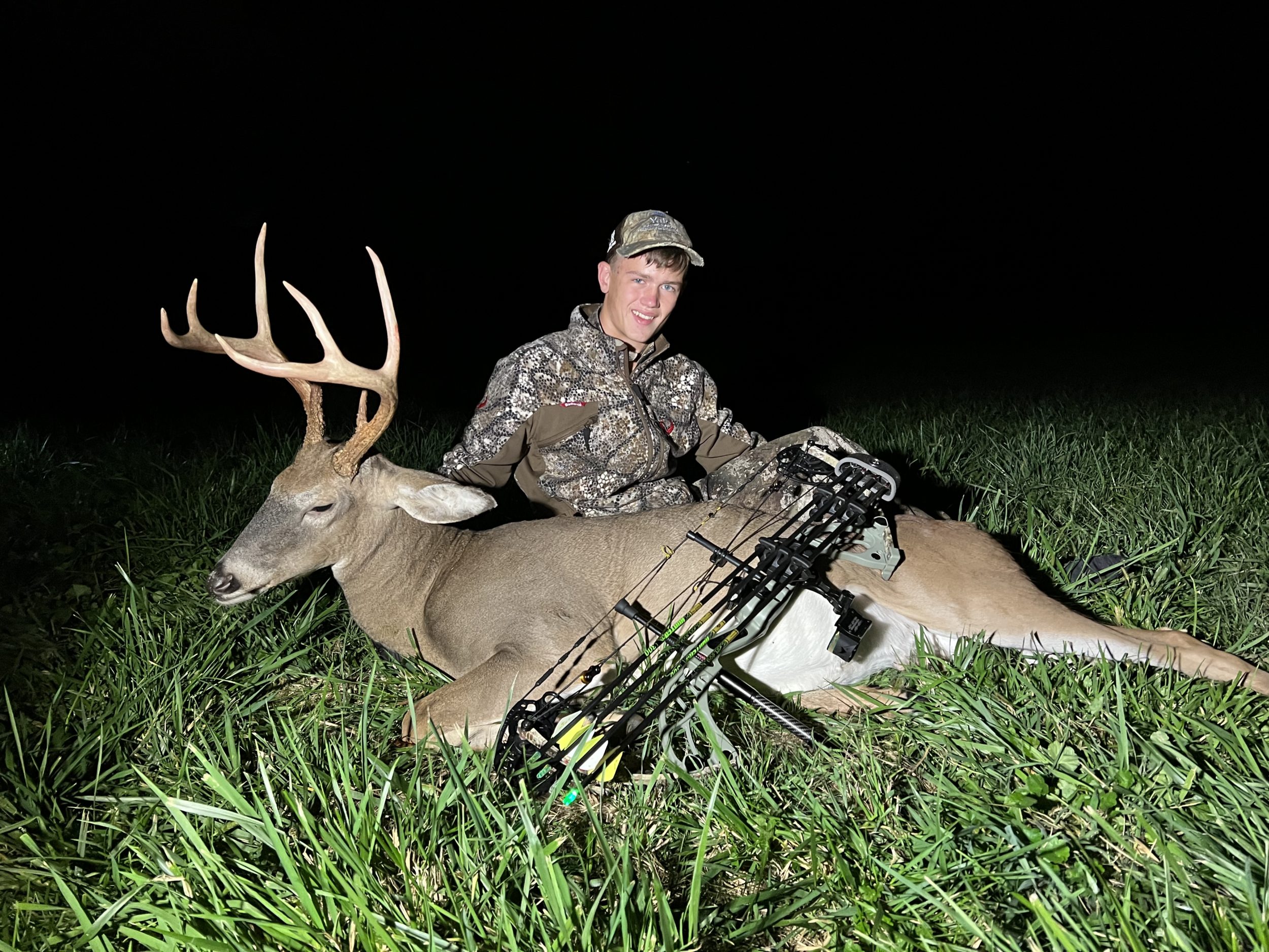 Whitetail buck in Reading, PA by Jedric Martin | Bowhunting.com