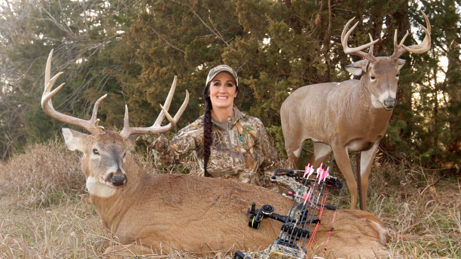 When is the Best Time to Use a Deer Decoy?