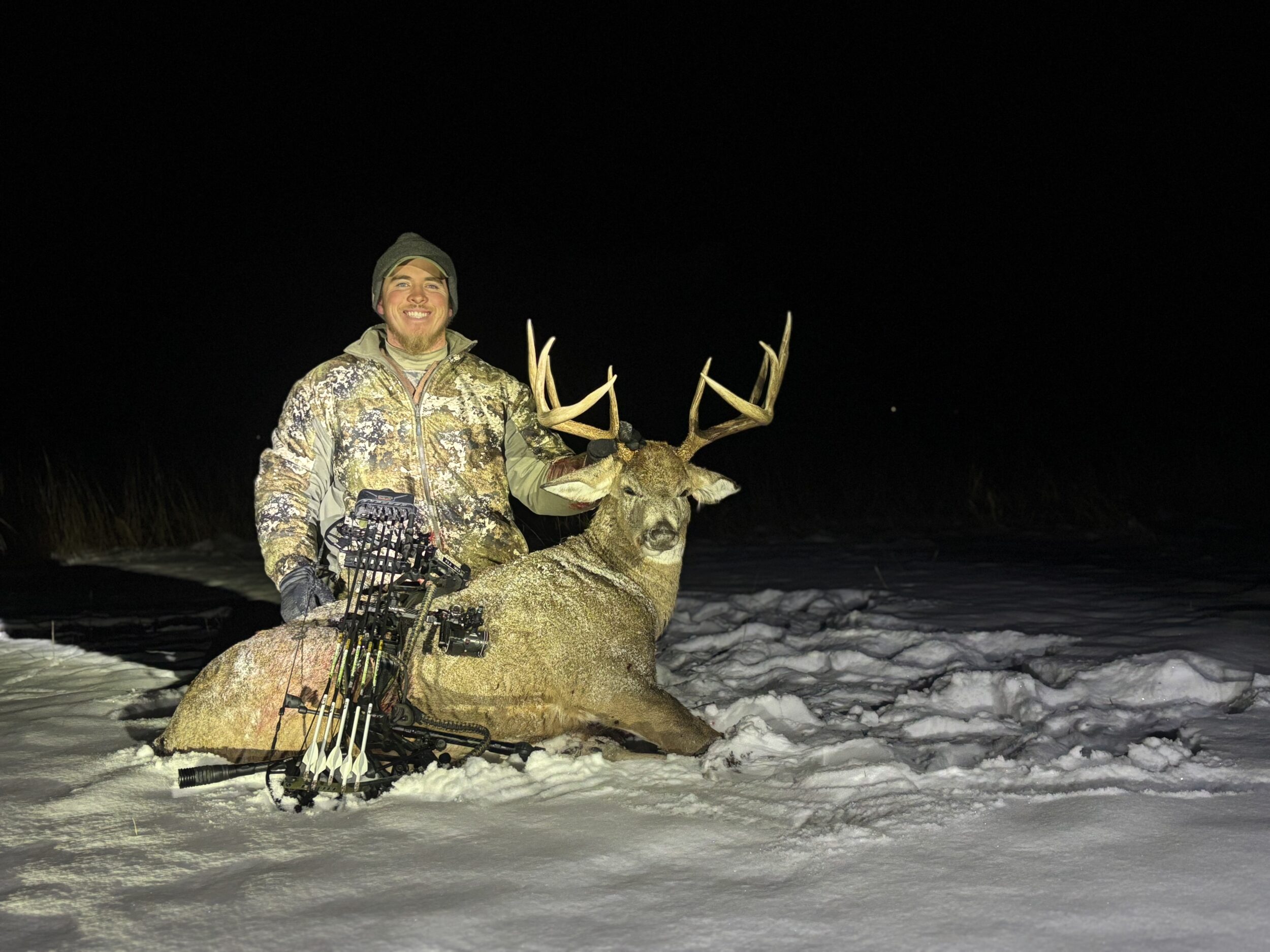 157 - Buck in Zanesville Ohio by Cole Luburgh | Bowhunting.com
