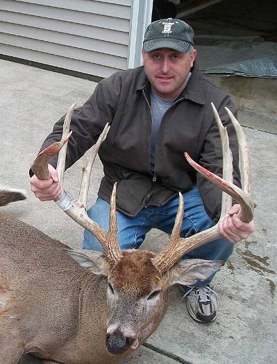 Illinois Hunter Jason Sanders Takes Possible NEW World Record Eight Point