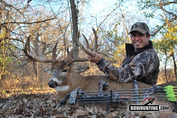 Pending Illinois Record Buck visits Illinois Deer Classic. Bowhunting ...